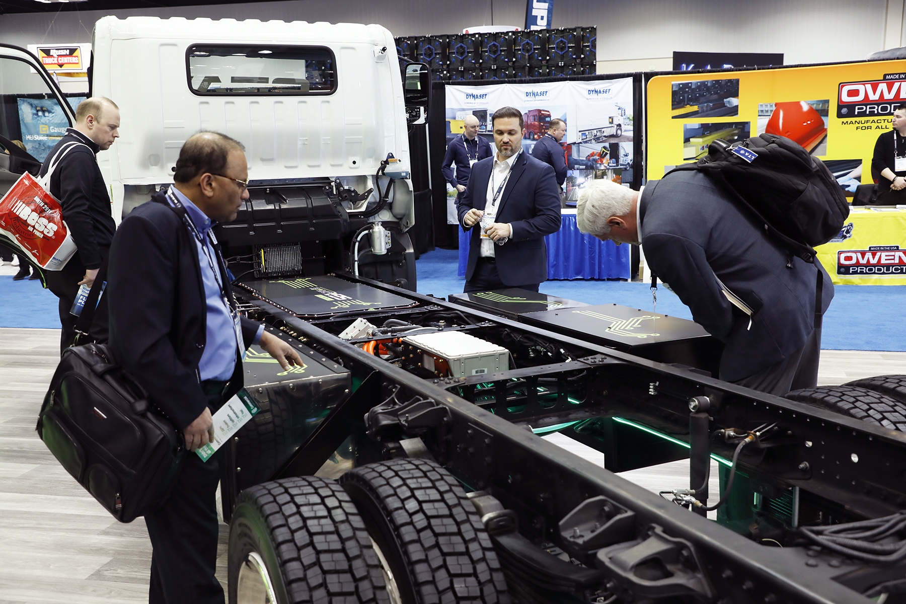 How to Smooth the Road to Electric Work Trucks